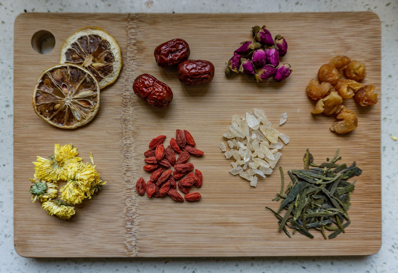 How to Make Chinese Eight Treasures Tea - 八宝茶 (Ba Bao Cha)